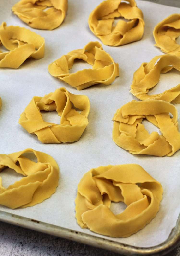 Traditional Sicilian Pignolata Recipe - Mangia Bedda