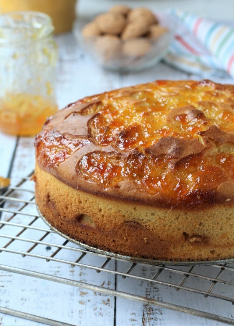 Italian Amaretti Cake - Mangia Bedda